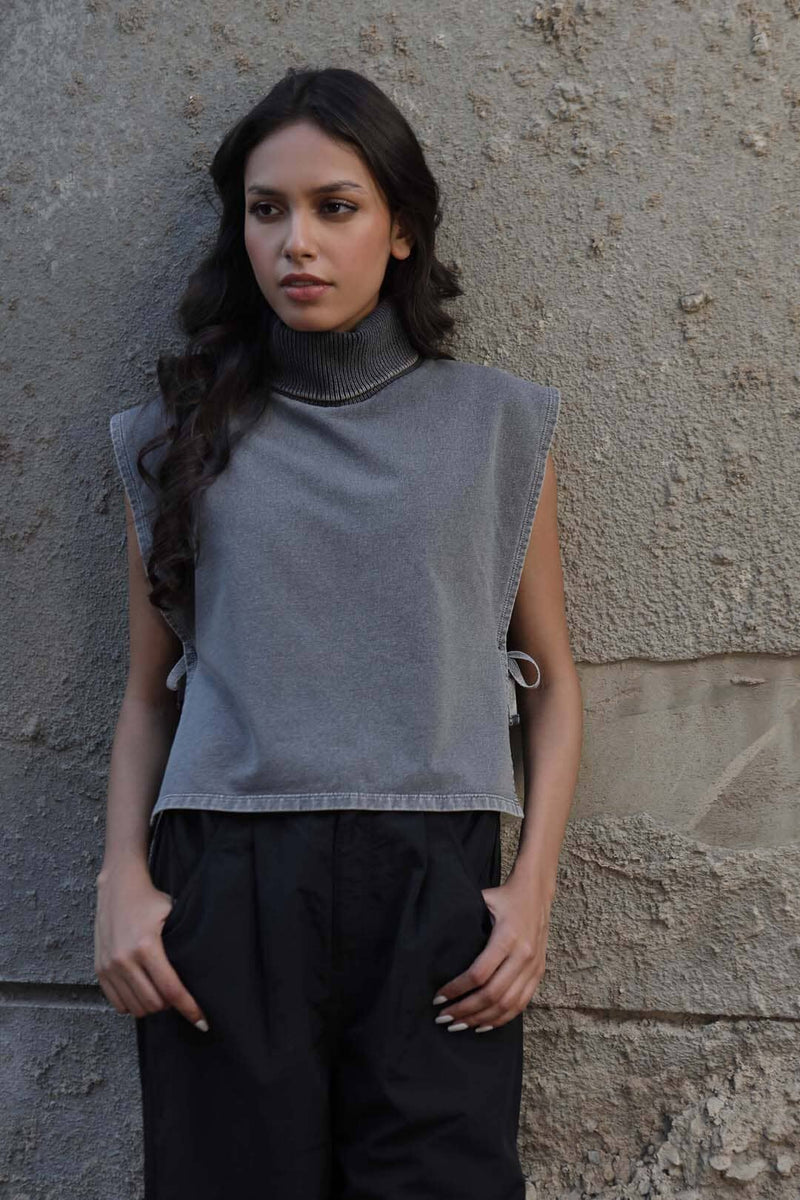High Neck Crossover Top – dresscodepk